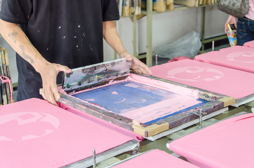 What Is Screen Printing The Pros And Cons Of Screen Printing 